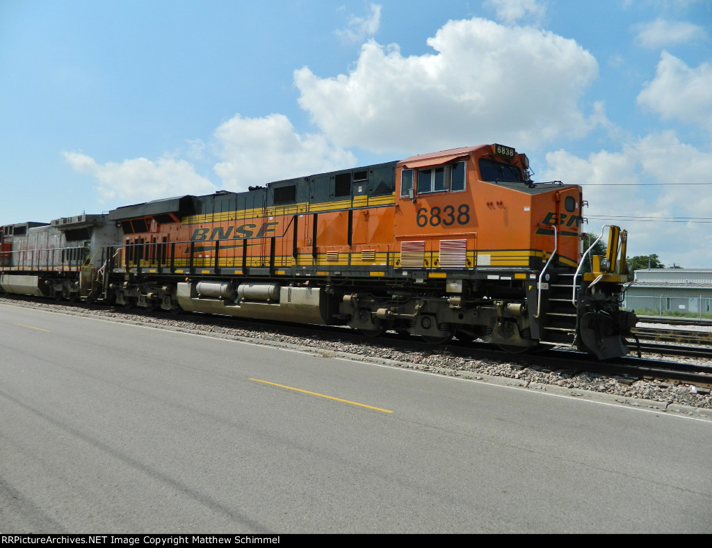 BNSF 6838